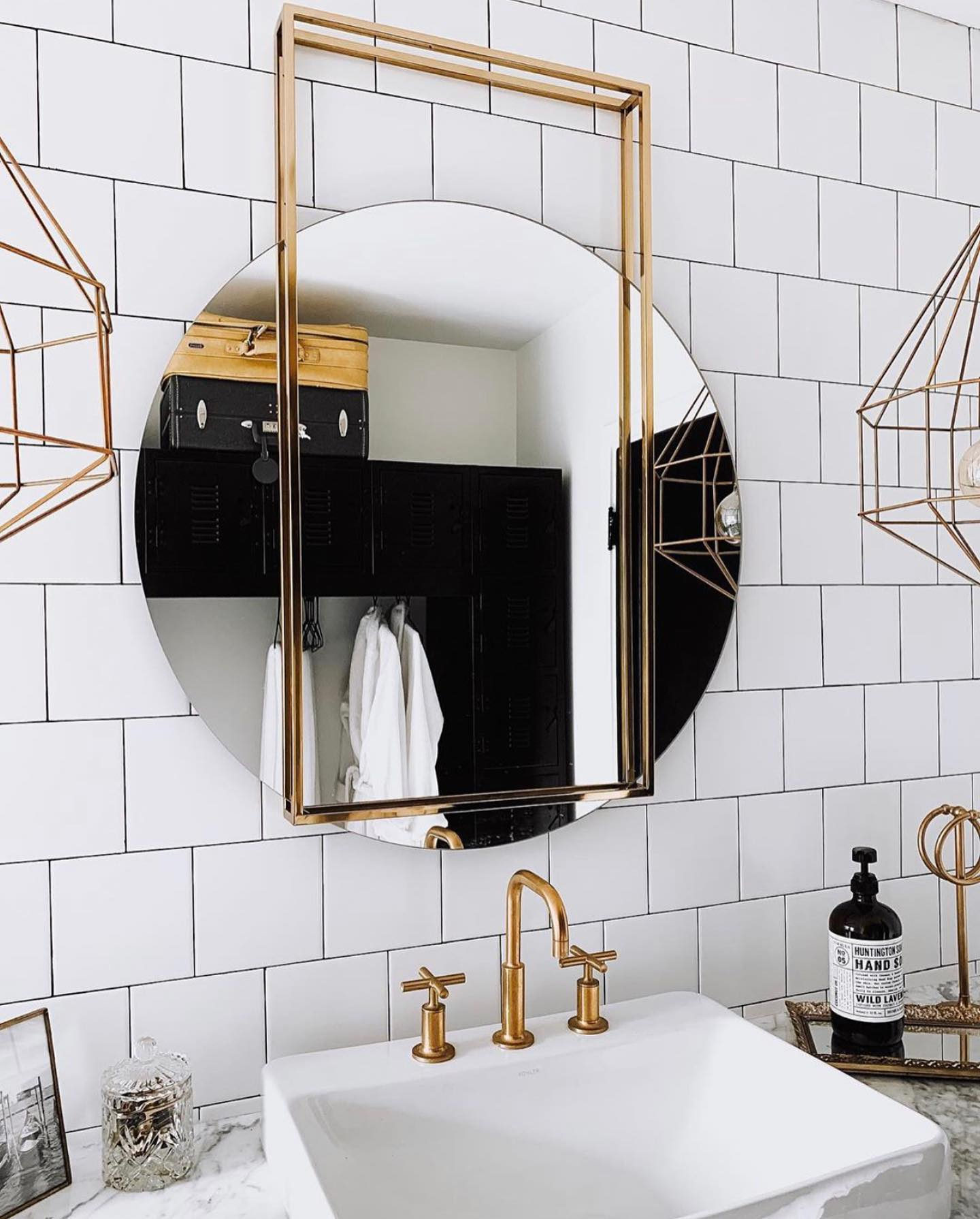 Pendulum Gold Round Wall Mirror 32"x40" + Reviews | CB2 Canada