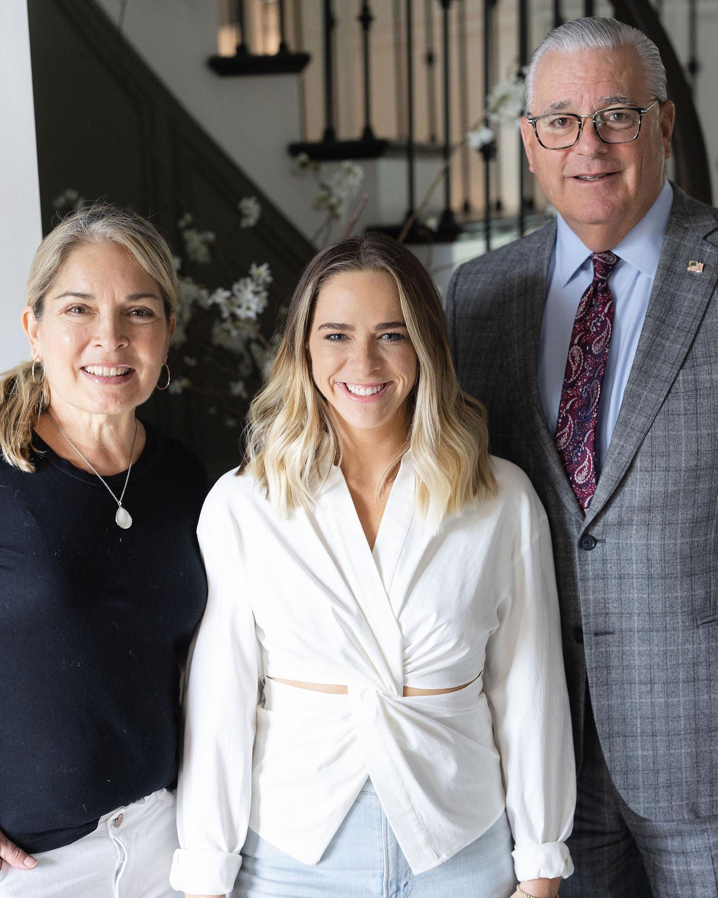 Willy White Plaster Pedestal Side Table + Reviews | Crate & Barrel