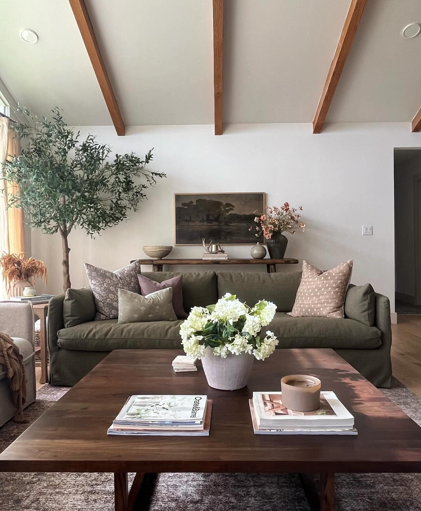 Rivera Slipcovered Sofa 94" + Reviews | Crate & Barrel