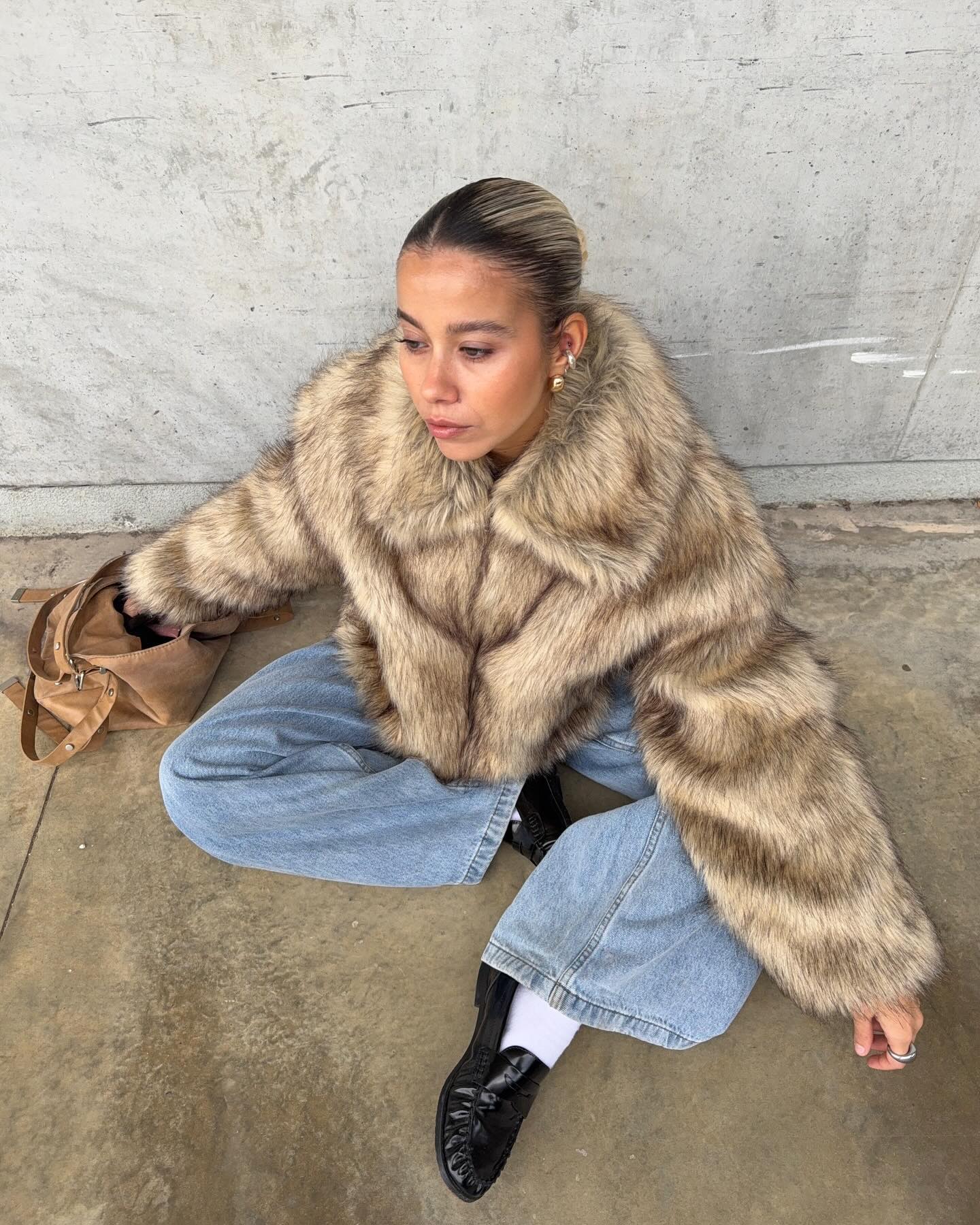 Faux fur jacket - Women's fashion | Stradivarius United Kingdom